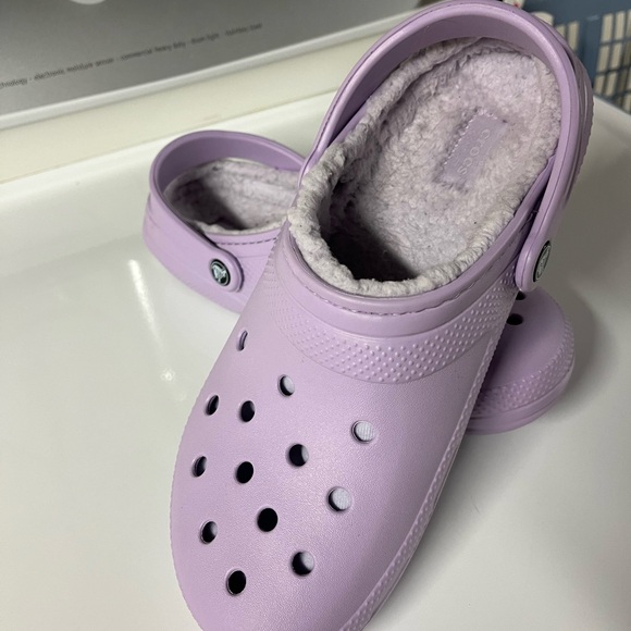 CROCS | Shoes | Crocs Classic Faux Fur Lined Lilac Purple Clog Casual ...